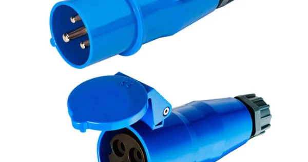 16A Industrial Plug and Socket, 3 Pin, IP44 - Peaco Support